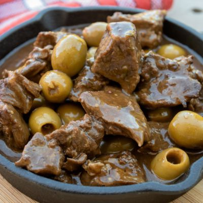 Recipe Pork sauté with olives - FRIJE