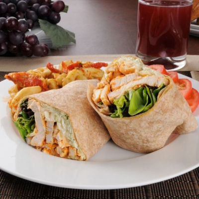 Recipe Breaded Chicken Wraps with Cheddar and Green Salad - FRIJE